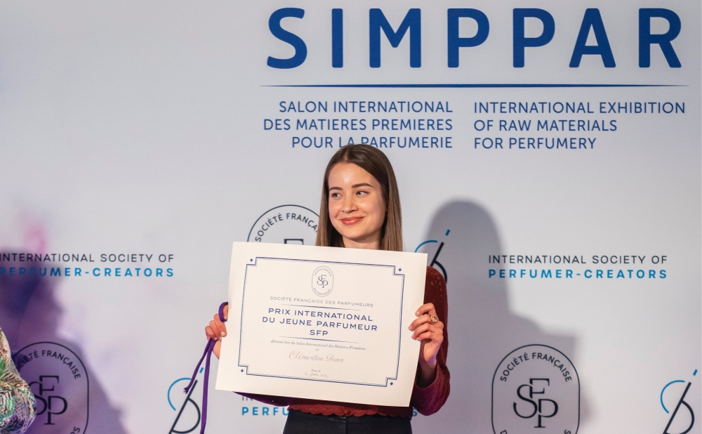 Clémentine Beun : L'Interview de la Lauréate du Prix International du ...